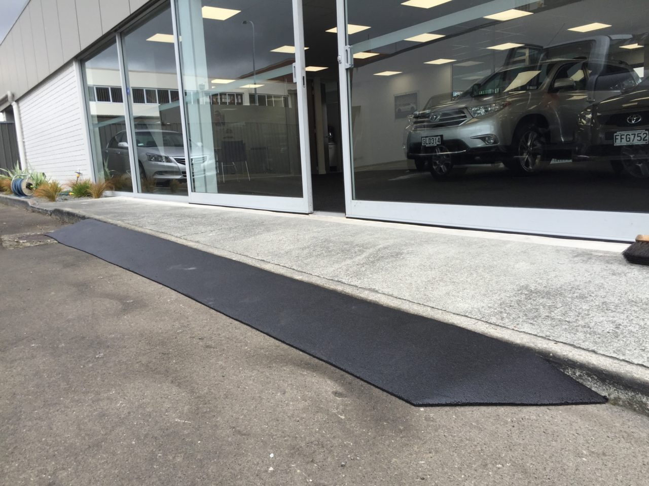 Making entry into buildings safer and easier for fragile, disabled or ...