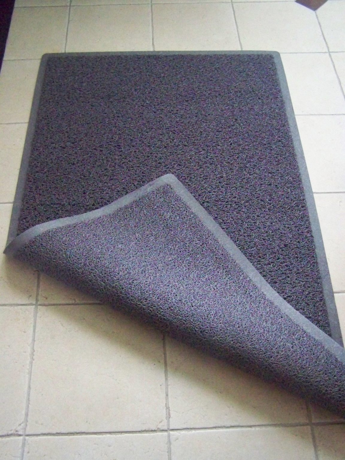 Heavy Duty Vinyl Loop Magic matting unbacked to allow drainage